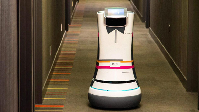 Botlr, le majordome robotisé qui répond à vos besoins | Mandaley